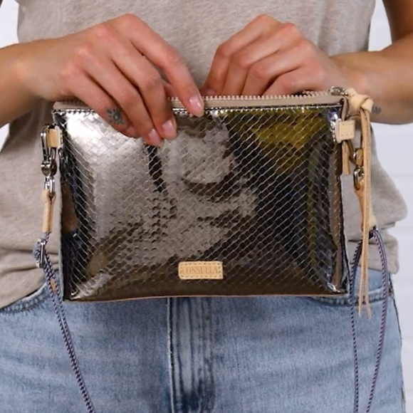 Consuela | Bags | Consuela Kyle Midtown Crossbody | Poshmark